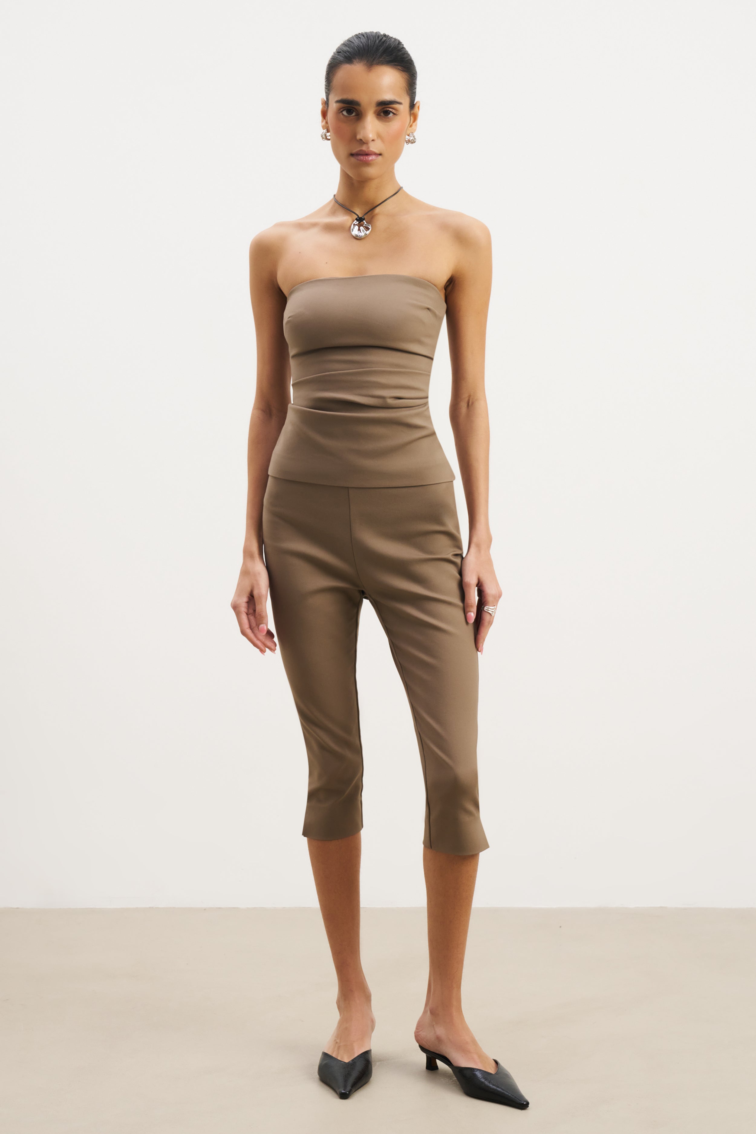 Tailored Capri Leggings - Latte | BOA